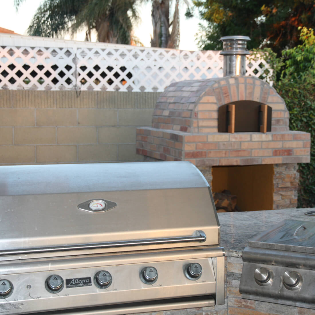 Outdoor Grill with Oven: Building our Outdoor Kitchen | 40+ DIY Photos ...